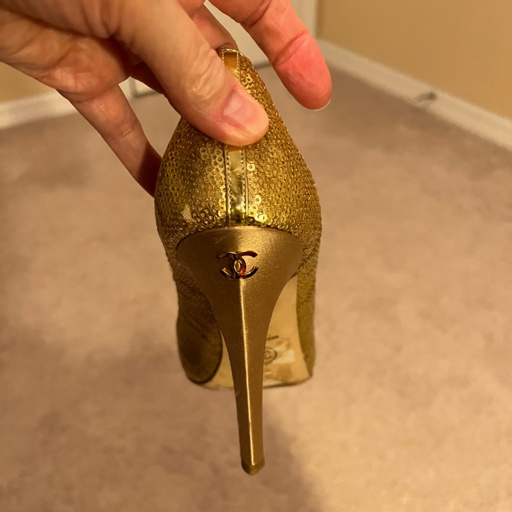 Chanel Sequence Shoes. - Gem